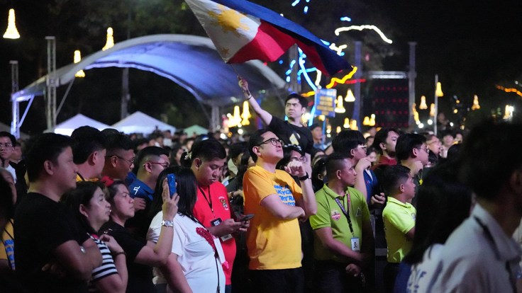 People Power 40 concert gathers 20,000 for high-energy EDSA ...